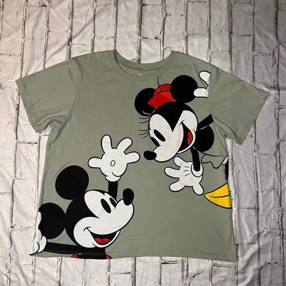 Disney | Tops | Olive Green Mickey And Minnie 2xl Tshirt From The ...